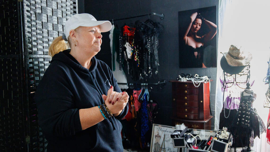 Photos: Tour a local photographer’s boudoir photo studio | Myrtle Beach ...